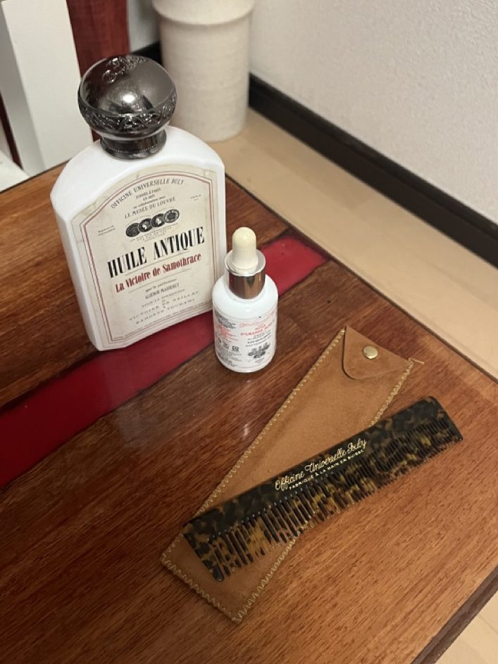 BULY | Comb / NEAL’S YARD | Face Brush | b/beaut BEAMS | ビー/ビュート ビームス